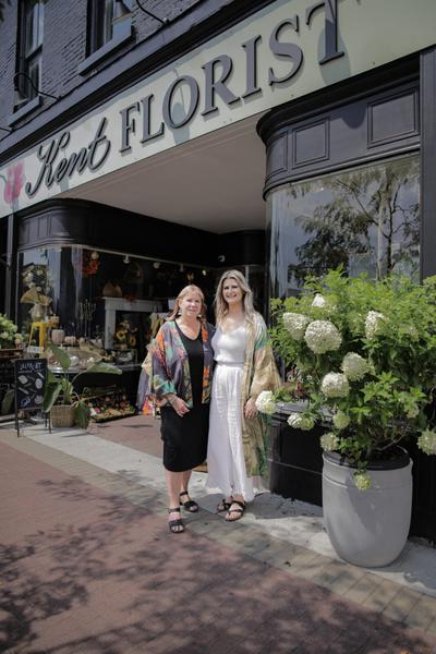 Kent Florist blossoms into its 10th year — Lindsay Advocate